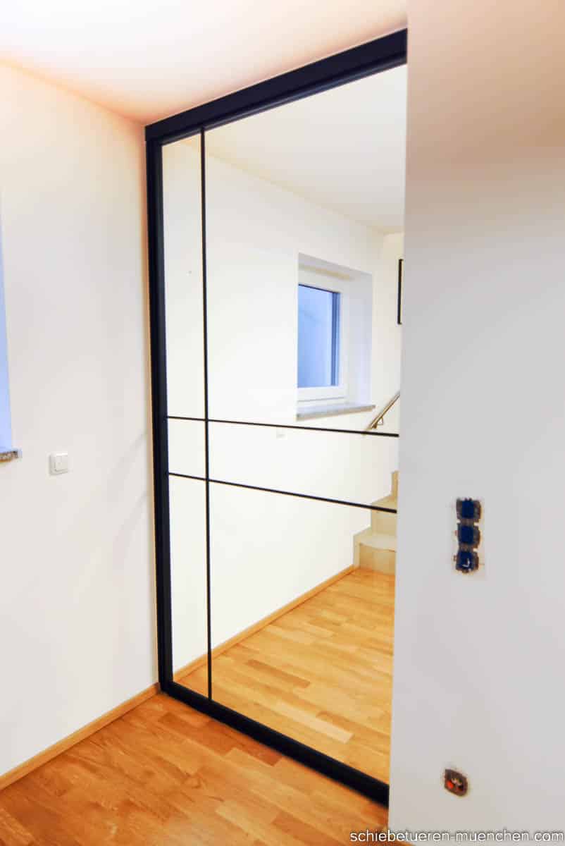Platzsparende & Dichtschließende Flur-Schiebetüren München